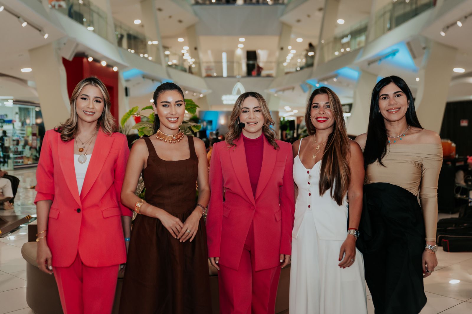 Gloria Reyes lidera el panel "Mujer Actúa Hoy", con motivo del Día ...